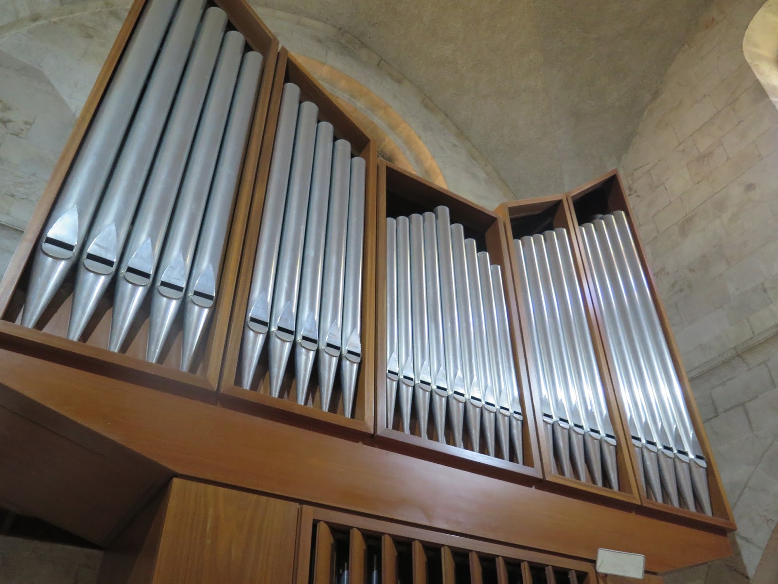 The Holyoaks in the Holy Land: Organs in Israel