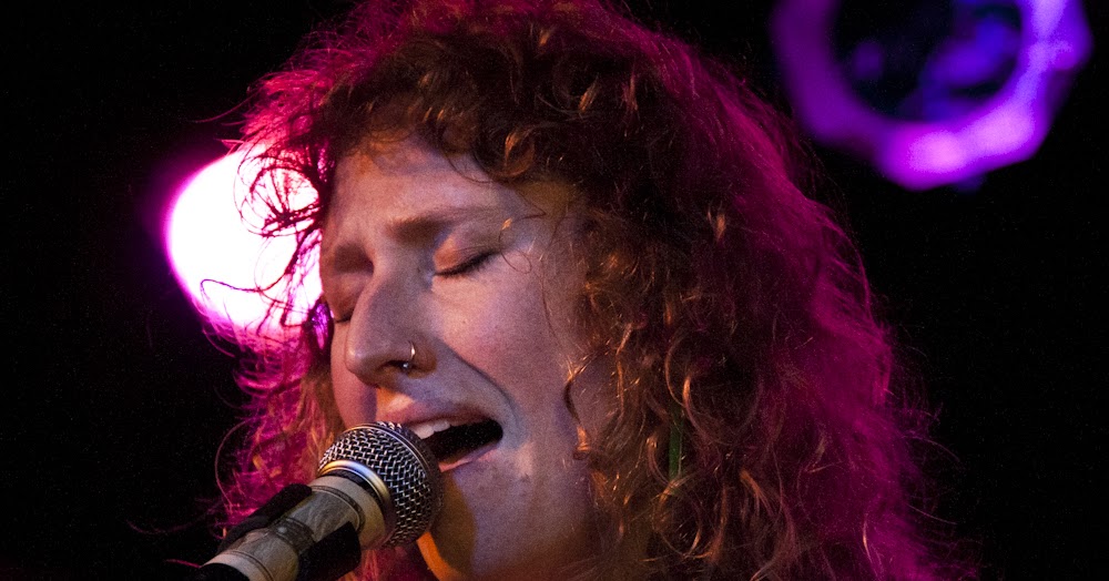 The Little Red Umbrella: Kelly McMichael & The Gloss @ The Piston