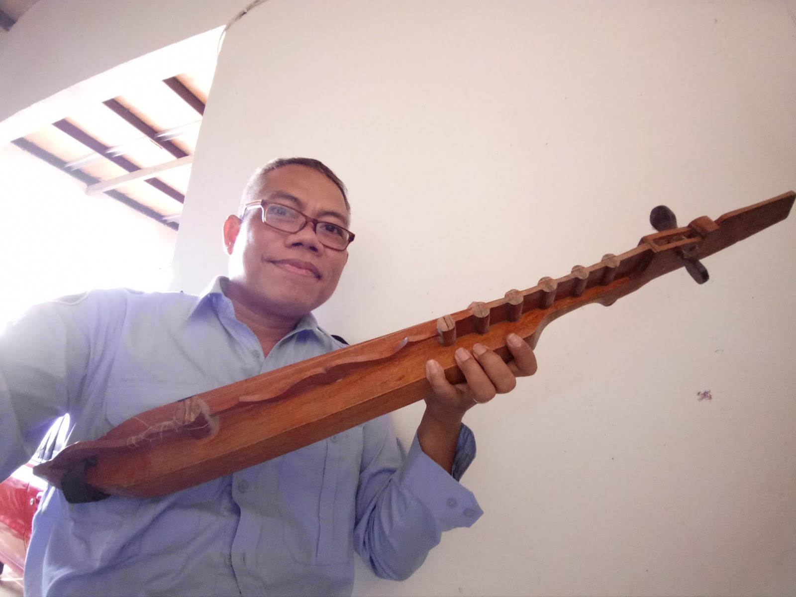 Materi Seni Budaya dan Audio Visual: Berkenalan dengan Organ Kecapi Bugis