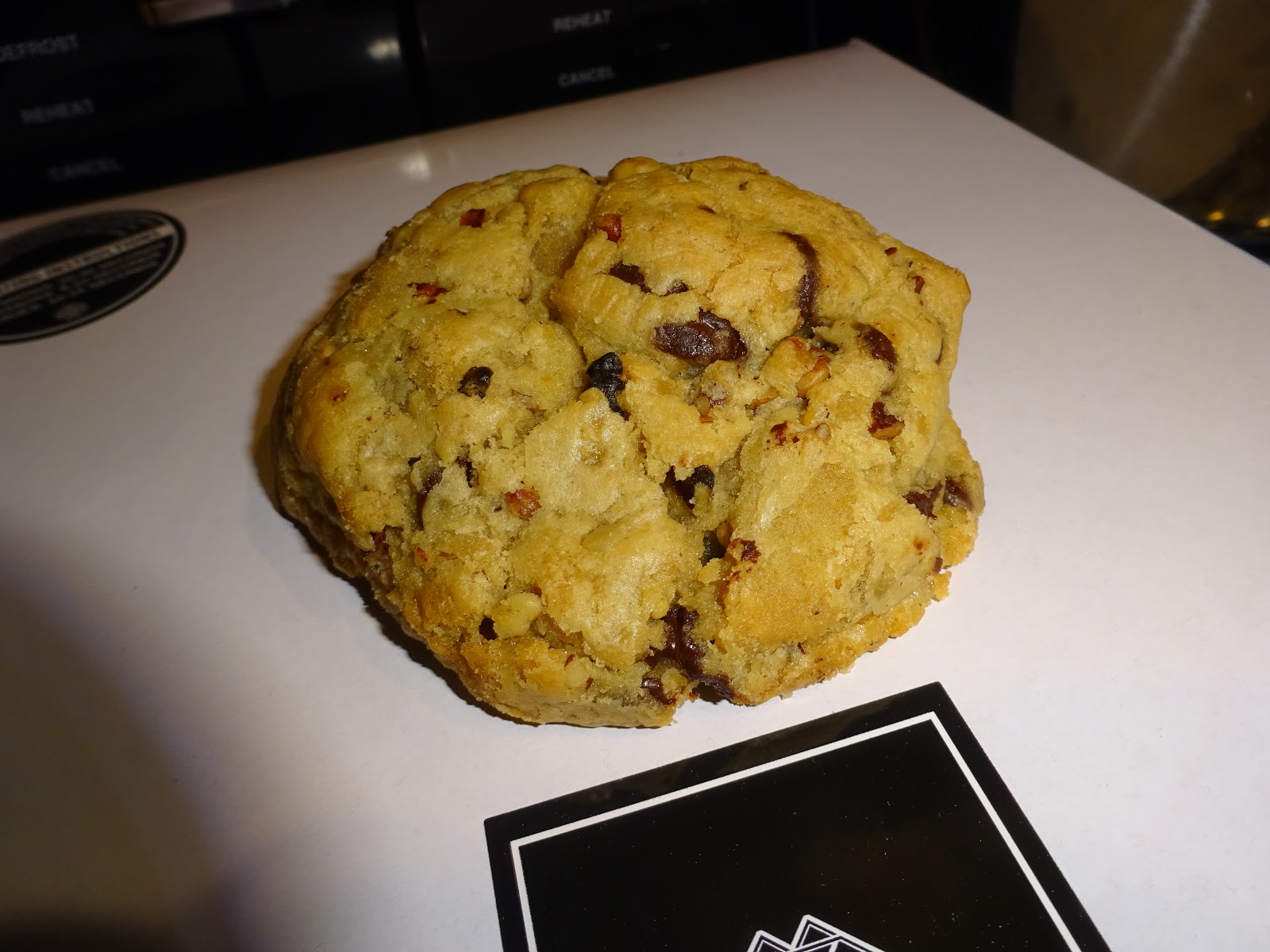 Eating My Way Through OC: Nothing Pedestrian About the Cookies from Paderia