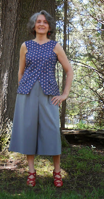 SewTawdry: Burda Wrap Top