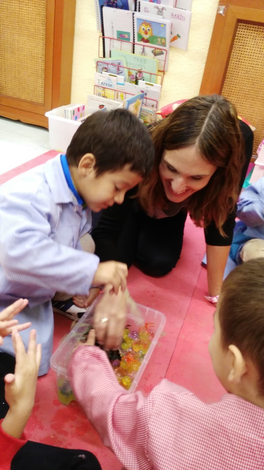 Hormigas informáticas: JUGAMOS CON LOS SENTIDOS