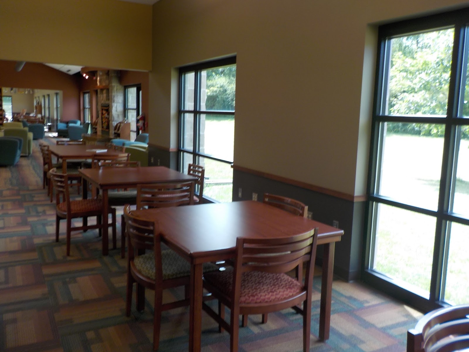 Every Library I Can: 461 The Library, Fairmount Branch, Davenport (Iowa)