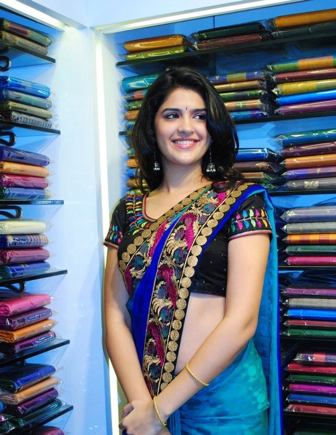 INDIAN ACTRESS: Deeksha Seth dual color saree in low waist show at ...