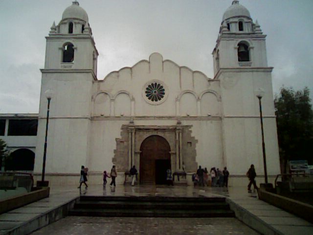 UN PAIS DE TODAS LAS ARTES : CIUDAD HEROICA DE CHUPACA