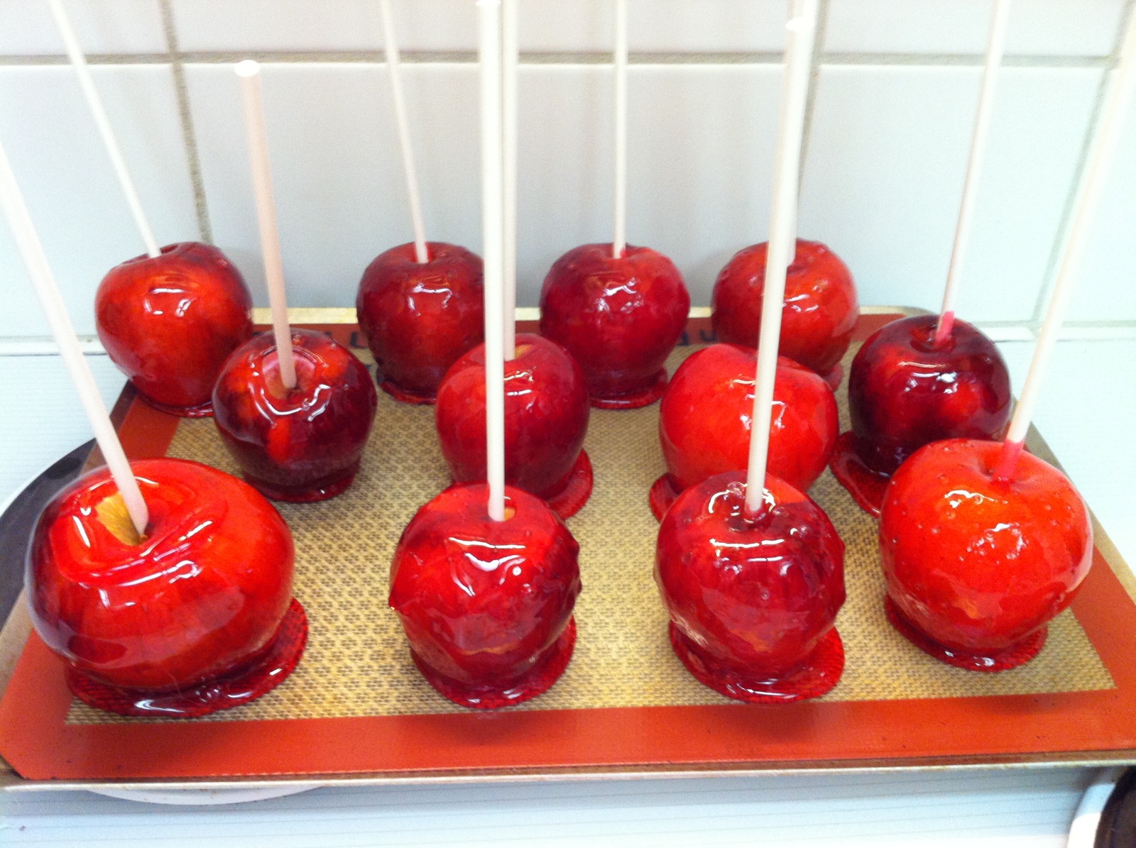 Inspired Resourceful Creative: Candy Apples