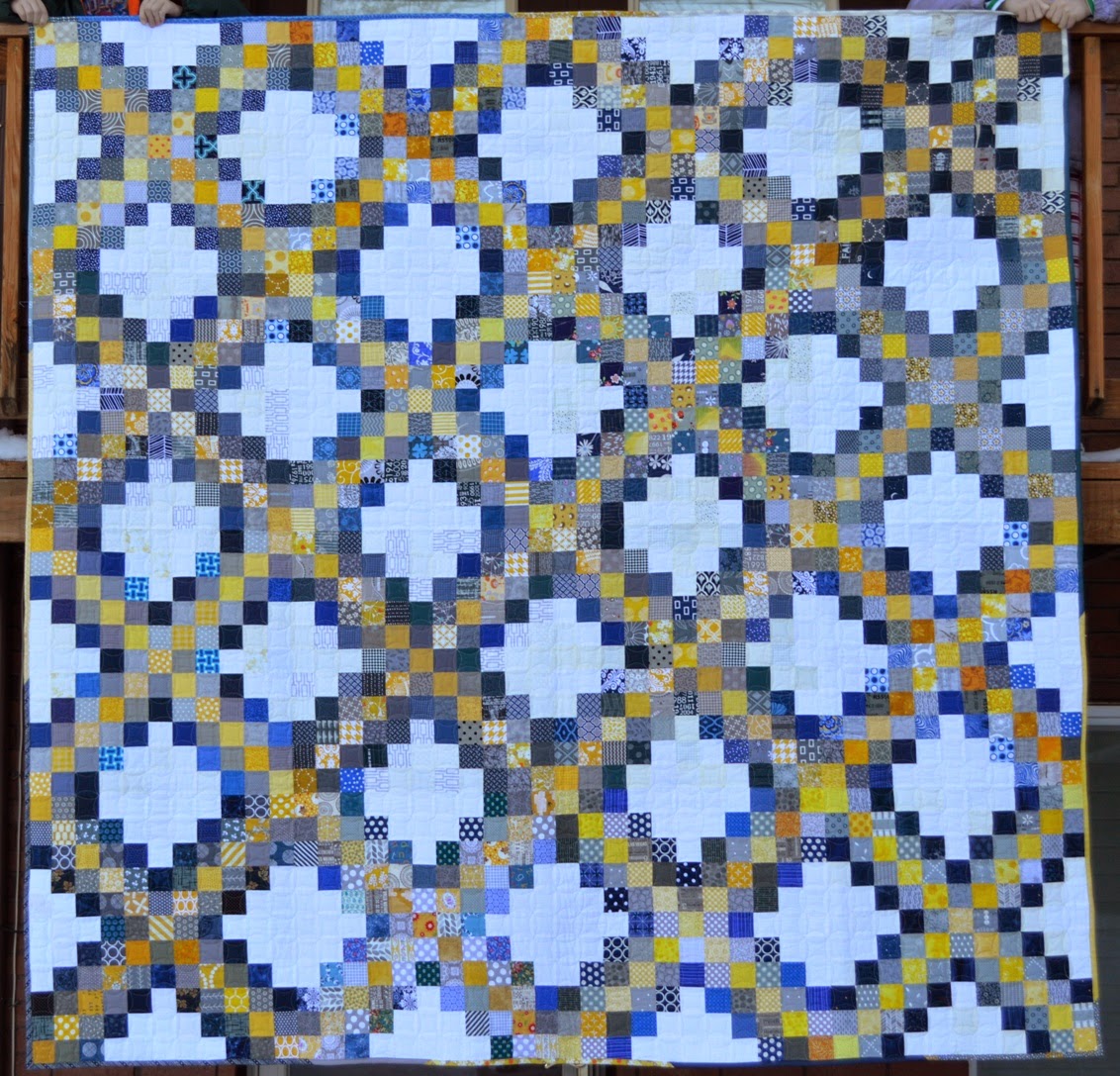 Happy Quilting: Super Scrappy Triple Irish Chain - It's Finished!!!