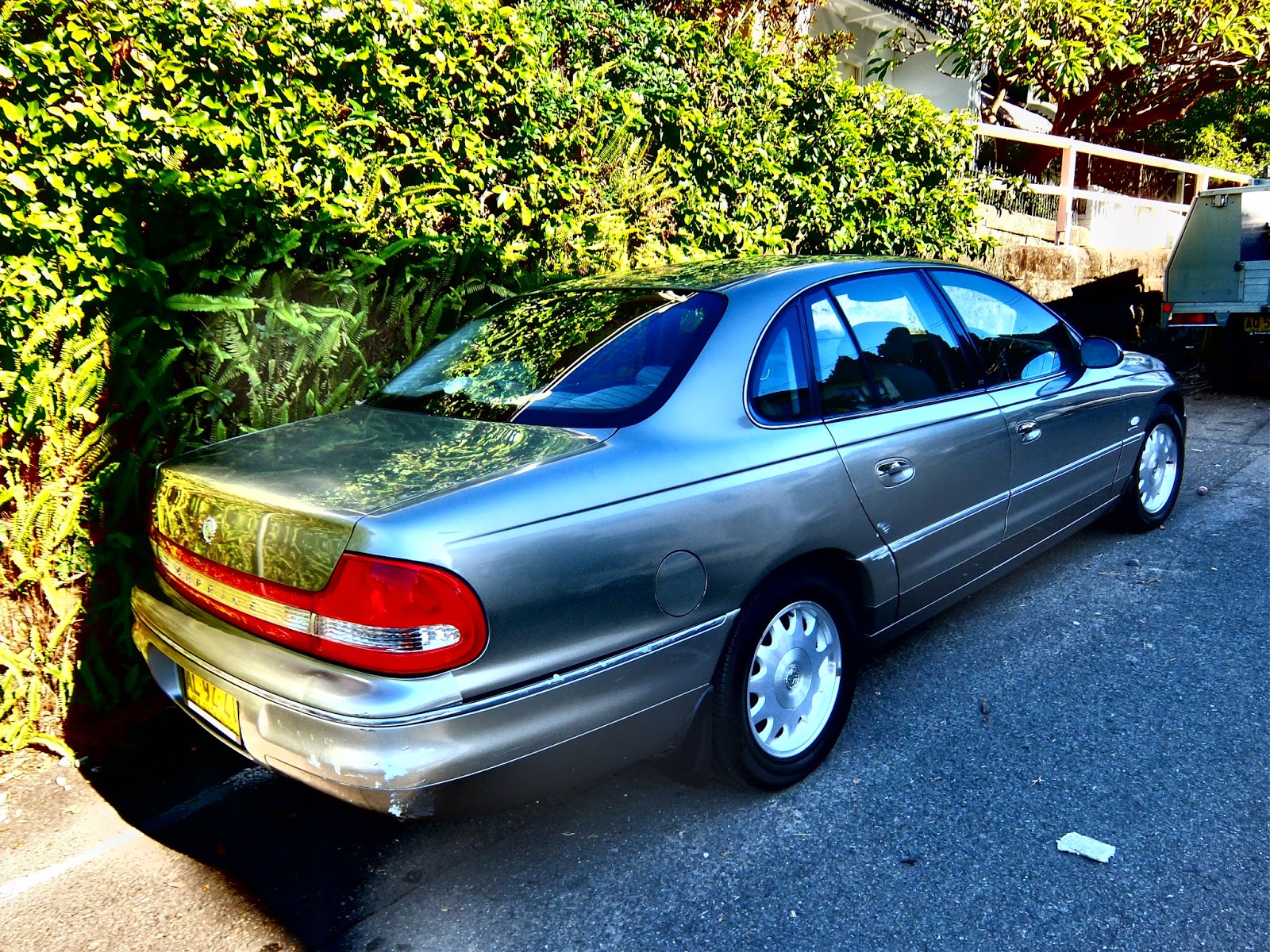Aussie Old Parked Cars: 1991 Holden WH Caprice
