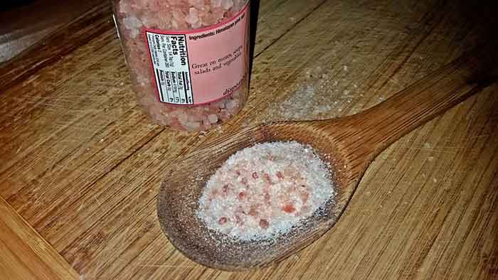 This Is How A 1 4 Teaspoon Of Himalayan Salt Fights Muscle Pain Toxins this-is-how-a-1-4-teaspoon-of-himalayan-salt-fights-muscle-pain-toxins