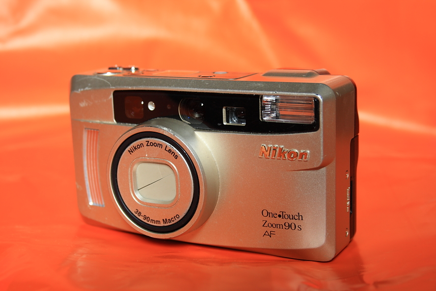 Old camera collection: Nikon OneTouch Zoom 90s AF