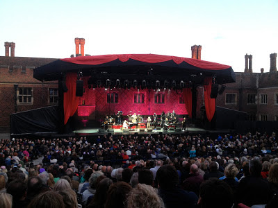 Tinx Newton's blog: Jools pulls out the stops at Hampton Court Music ...