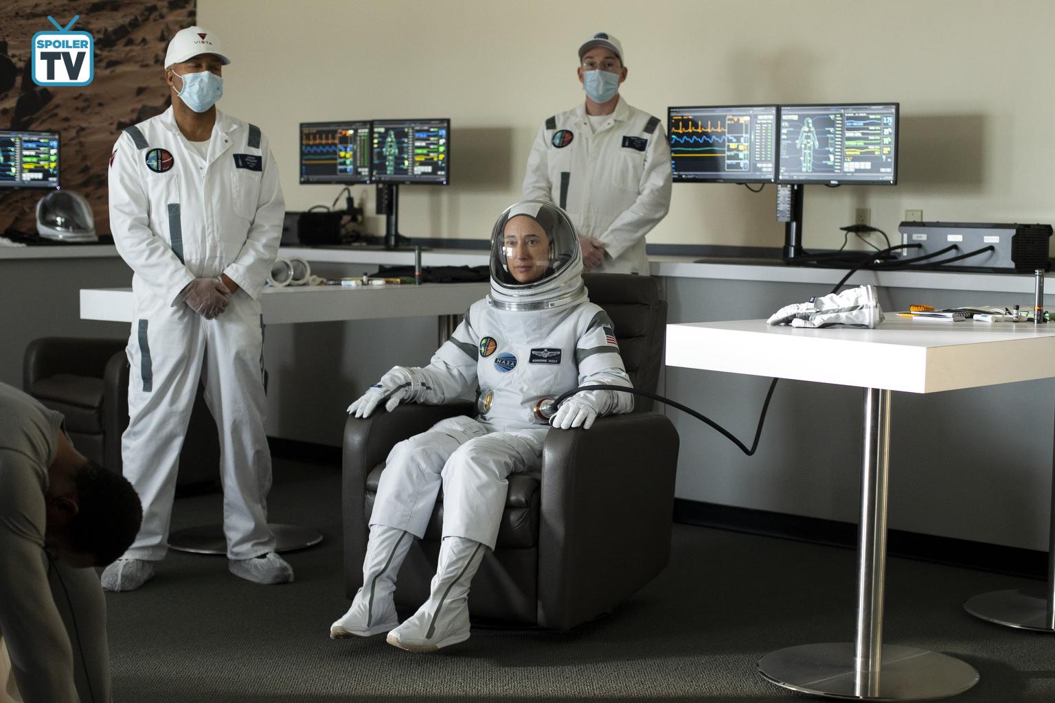 The First | Série ganha novas fotos promocionais - Star+ Brasil Notícias