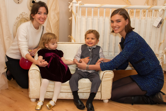Pippa Vosper and Julia Restoin Roitfeld host a yummy mummy tea at ...