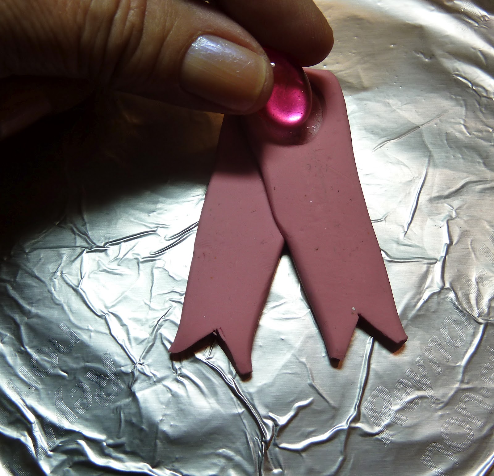 Make it easy crafts: Easy Polymer clay pin for Breast Cancer awareness