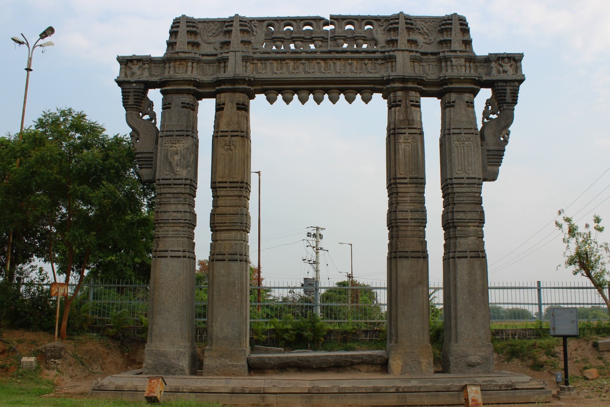 Journeys across Karnataka: Warangal Fort - eastern gateways