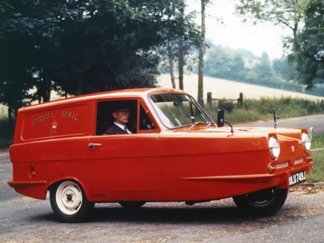 Reliant Robin, a Three-Wheeled Car That Was Voted the Worst British Car ...
