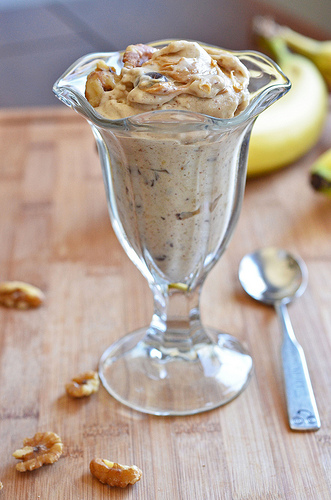YUMMY RECIPEZZ: Five-Minute Chunky Monkey Ice Cream