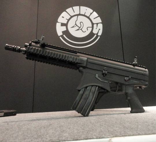 Desarrollo y Defensa: Taurus presenta el Fusil 556 (CT556) para grupos ...