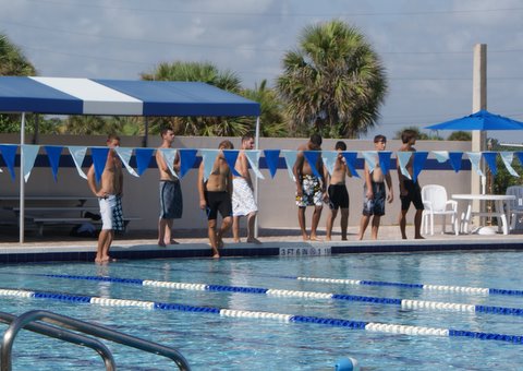 Lynn's little bit of trivia : Navy SEALS training at the Lake Worth Pool