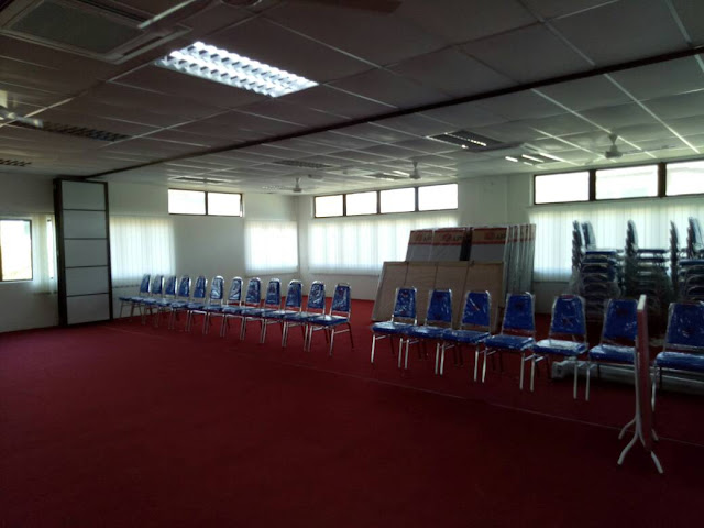 KEMUDAHAN DEWAN TERTUTUP