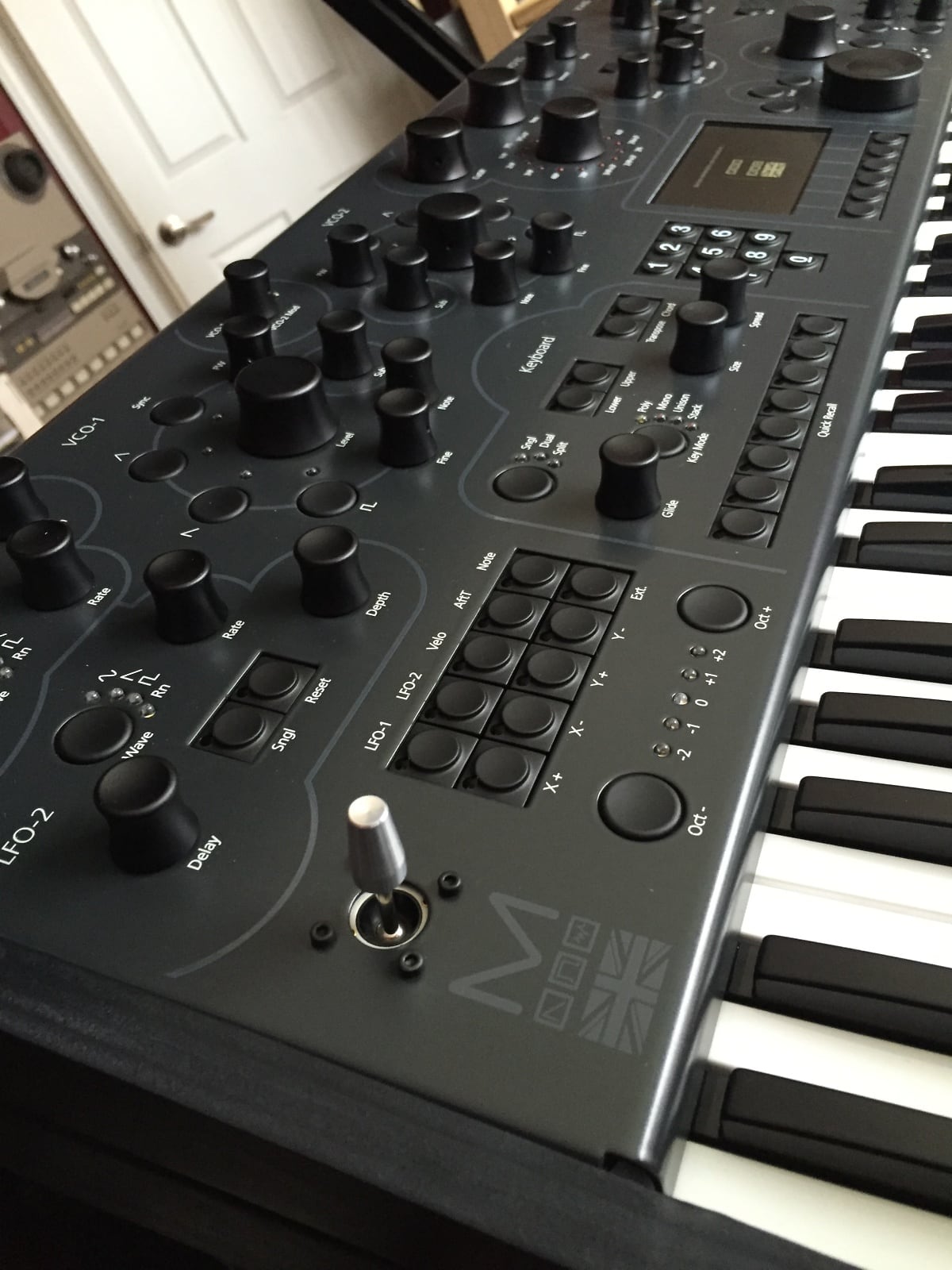 MATRIXSYNTH: Modal 008 8-voice Analog Synthesizer