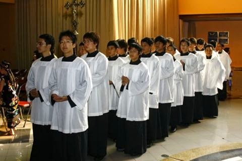 Godeliva 9A-15: Putra Altar St.Tarsisius