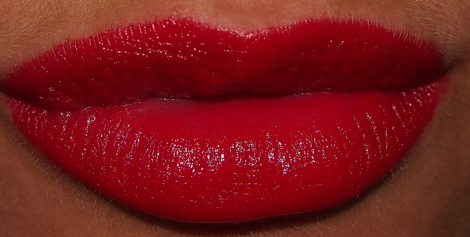 My Beauty Box: AVON Extra Lasting Lipstick Review: Fiery Red and Pink Peach