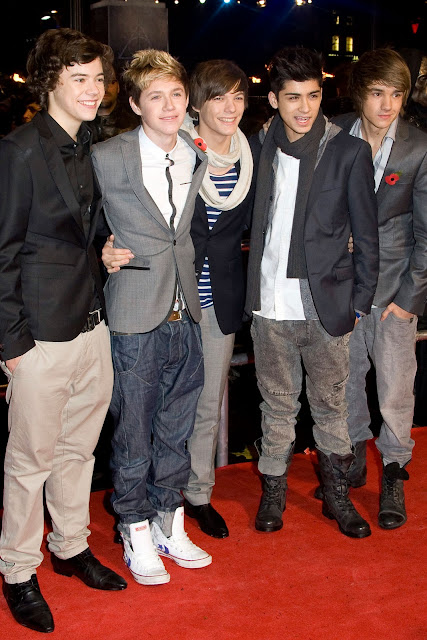 Free PSP Themes Wallpaper: One Direction - X Factor Superstars