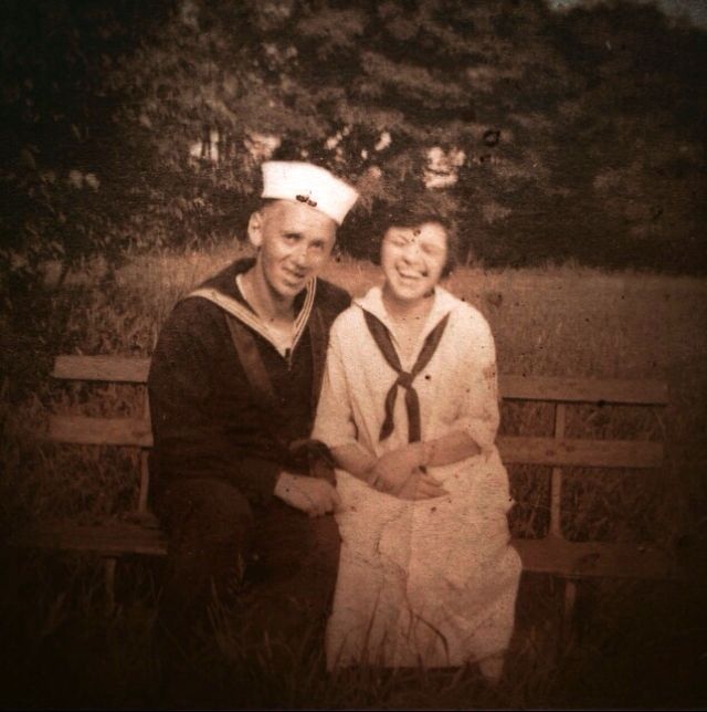 You Make Me Laugh! Here Is a Cool Snap Collection of People Laughing in ...