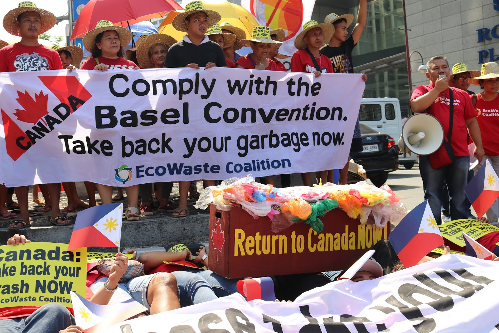 Environmental Activists Step Up Protest over Unreturned Garbage from Canada