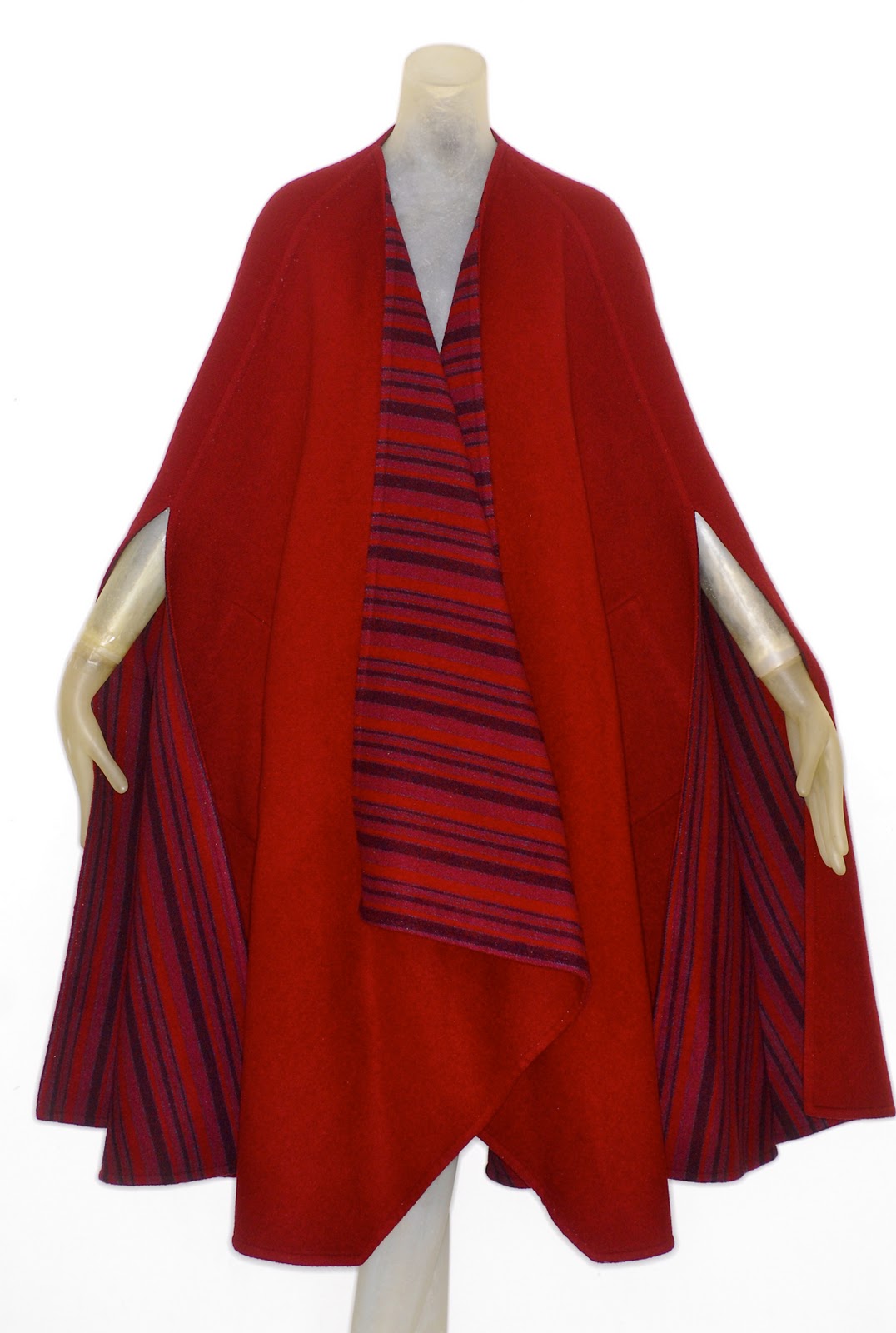 Rare Vintage: Capes are for L♡VERS