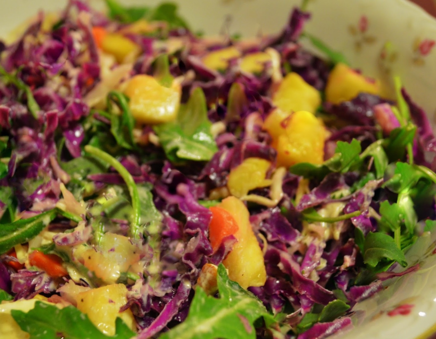 Cantinho Vegetariano: Salada de Repolho Roxo e Abacaxi (vegana)