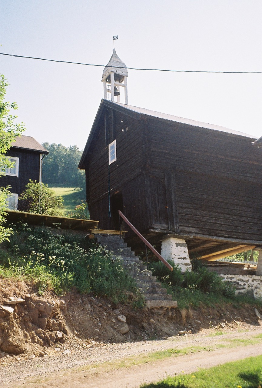 Dissolving Film: "isolation & infinity” by Zelda Solomon