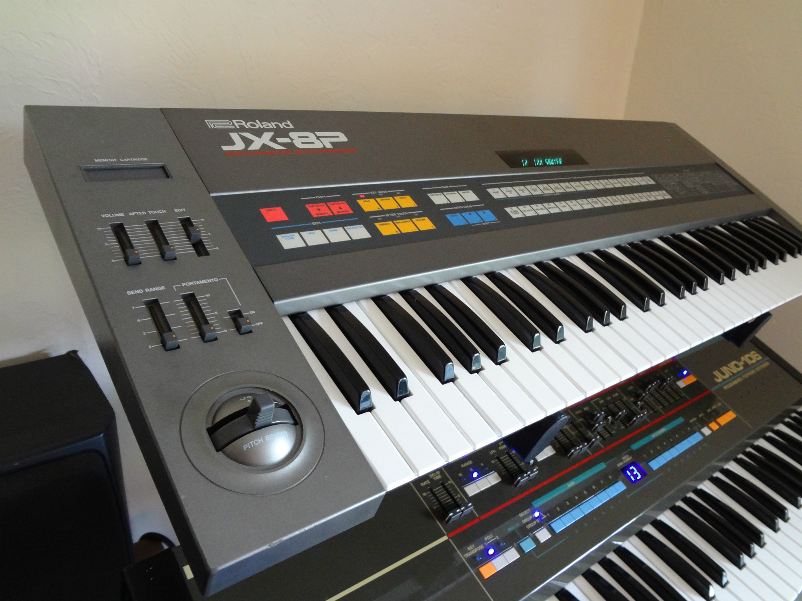 MATRIXSYNTH-B: ROLAND JX-8P ANALOG SYNTHESIZER & M-VS1 VINTAGE SYNTH RACK