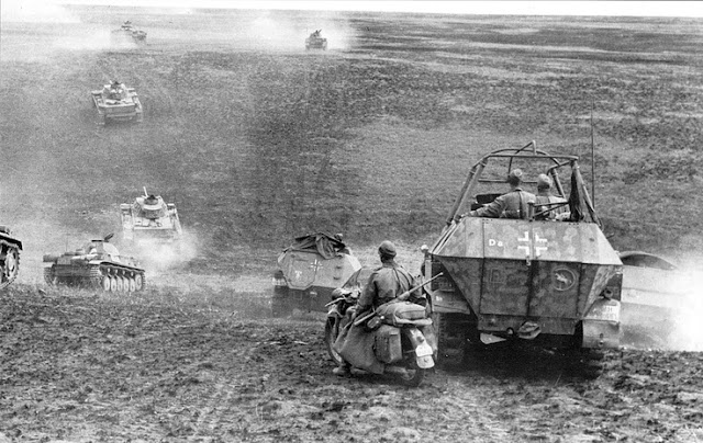 World War II History: Elements of 24th Panzer Division advancing in the ...