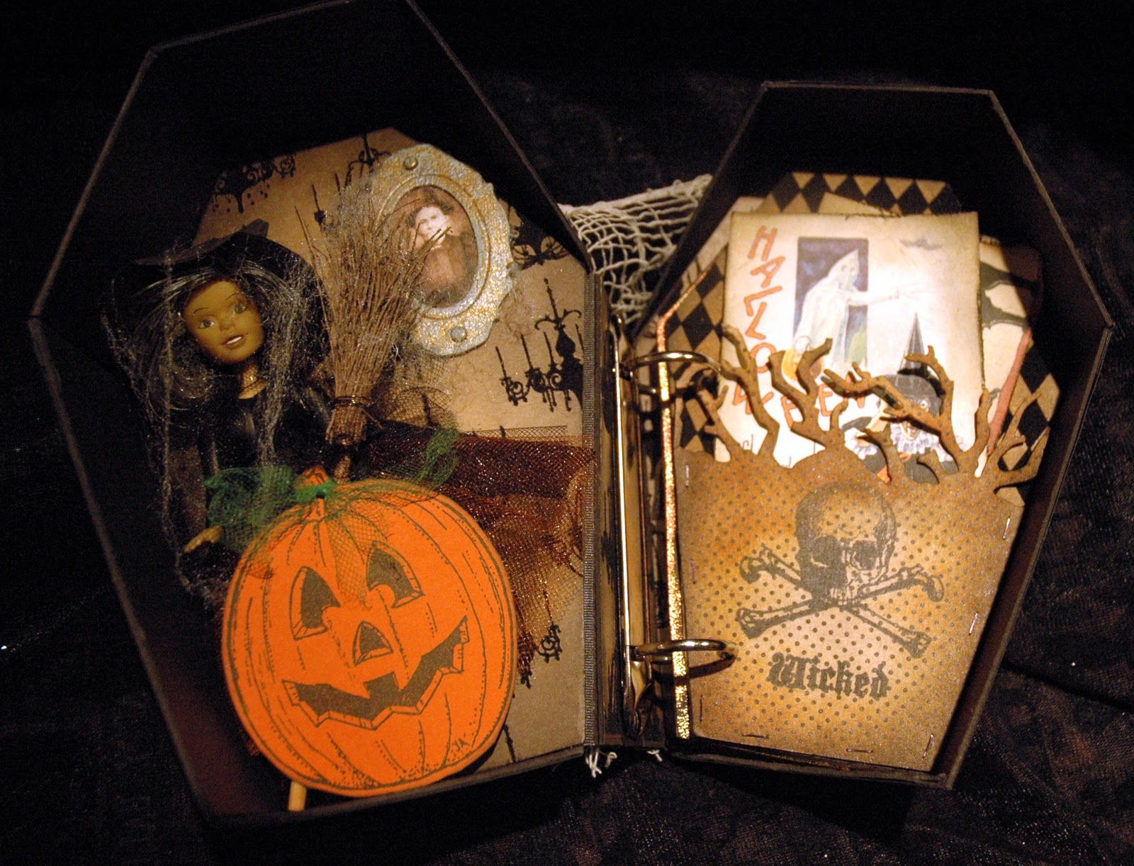 CREATIVITY IS CONTAGIOUS: THE COFFIN BOOK......Mwahhhhh