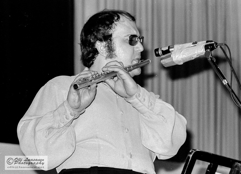 nowbodhi's blissness: Let's Talk About Sax: Joe Farrell 80