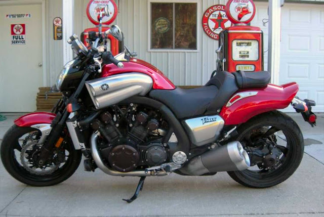 2010 Yamaha V-Max Is One of the Fastest Bike in the planet - Yamaha Old ...