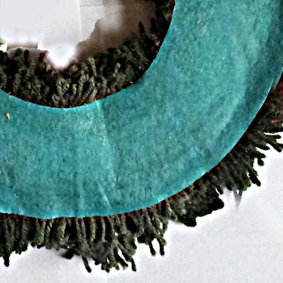 thredHED: Yarn Christmas Wreath - Step 1, Base