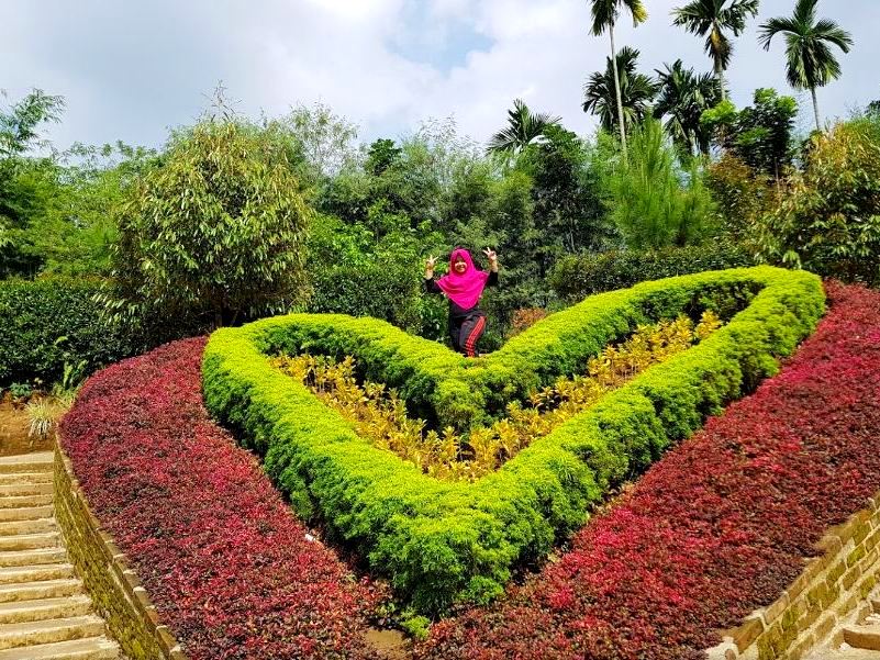 Wisata The Le Hu Garden yang Punya Taman Bunga Menarik - Traveling Medan