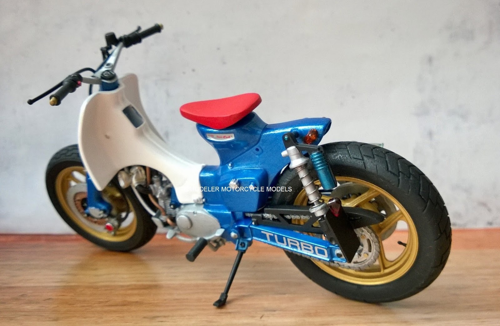 REMODELER MOTORCYCLE MODELS: RMM#46 HONDA SUPER CUB