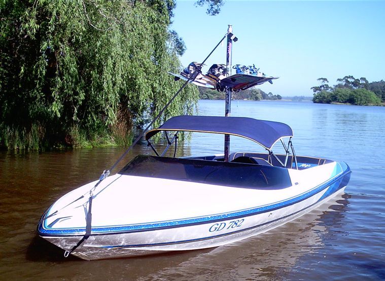 AUSSIE SKIBOATS: random; STEPHENS MAGIC