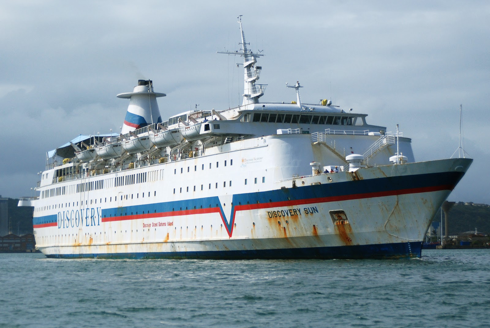 SHIPS & THE SEA - BLOGUE dos NAVIOS e do MAR: DISCOVERY SUN on her way ...