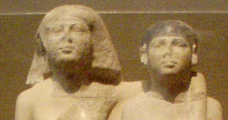 Egipto en imagenes: A limestone "pair statue" of Queens Hetepheres II ...