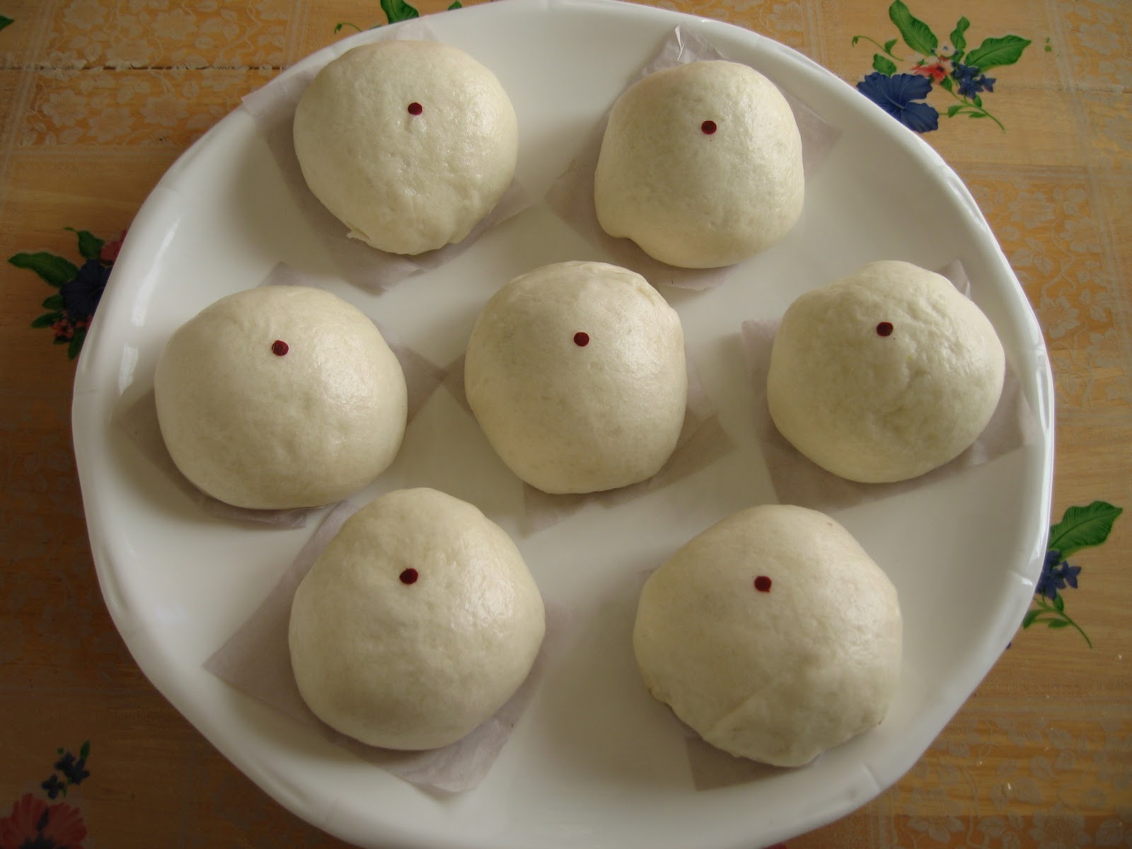 Sumptuous Flavours: Steamed Pau With Red Bean Paste 豆沙包