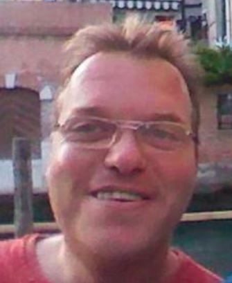 ABUSI, MALCOSTUMI, SEGNALAZIONI etc: DOPO ANNI DI MINACCE, L'ENERGUMENO ...