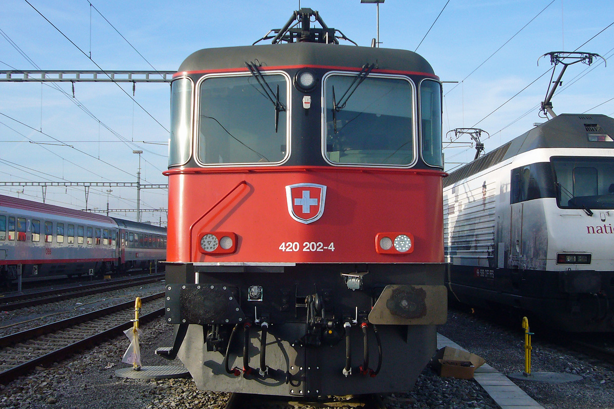 Planes and Trains - Trains: SBB / Re 420 202-4 LION
