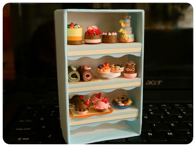 Paper Charm Creations: My First Miniature Bakery Stand