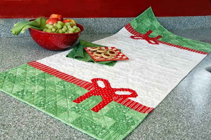 Quilters Newsletter’s Best Christmas Quilts 2014 Blog Tour
