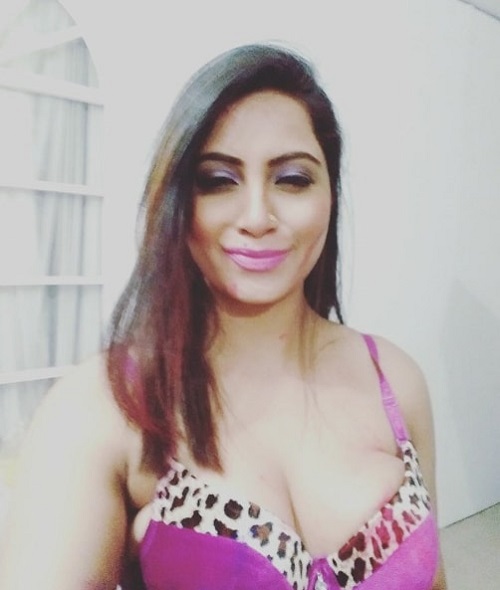 Hot Actress Arshi Khan Hot Pics Arshi Khan Unseen Hot Bikini Images